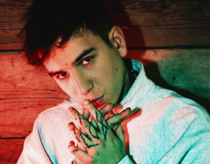 Fasma: vola sul podio della classifica Top 50 Italia di Spotify con il ...